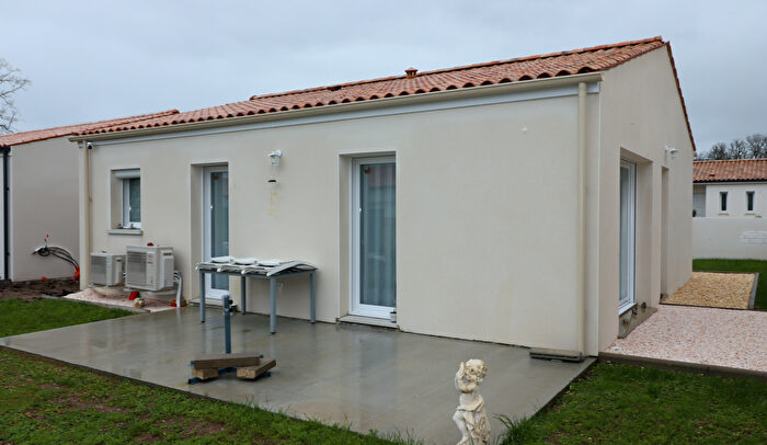 Maison à vendre - Semussac - 3 pièces - 2 chambres