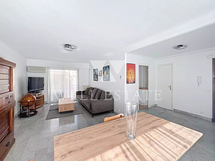 Appartement à vendre - Cannes, Prado, République - 3 pièces - 2 chambres