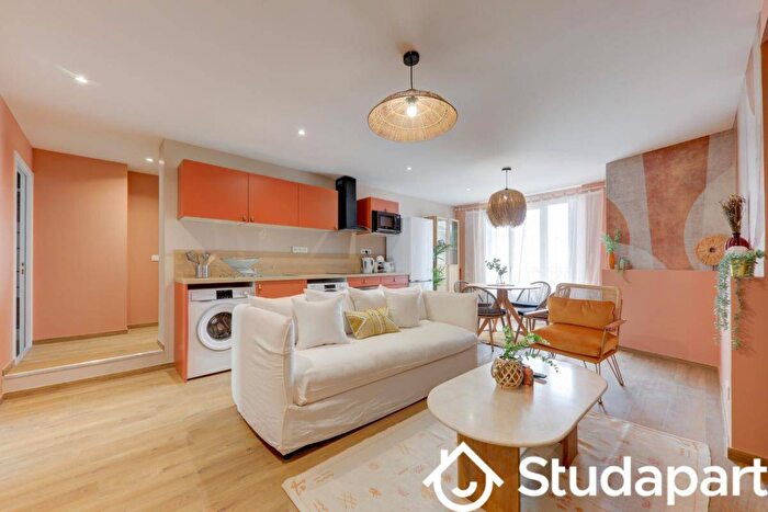 Appartement à louer - Girondins, Lyon ème arrondissement - 1 pièce - 1 chambre