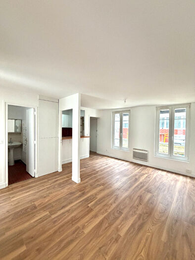 Appartement à louer - Paris e , Belleville - 1 pièce