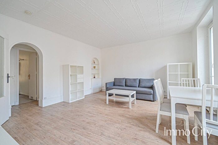 Appartement à louer - Aristide Briand, Montrouge - 2 pièces - 1 chambre