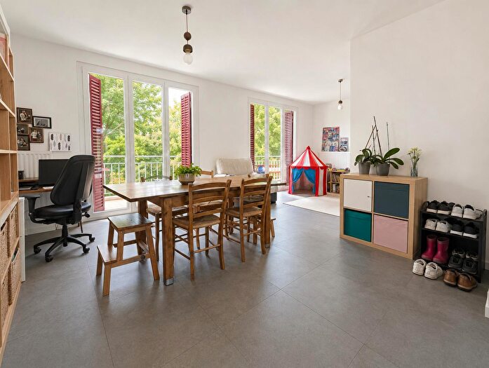 Appartement 5 pièces à Fontaines-sur-Saône, à louer
