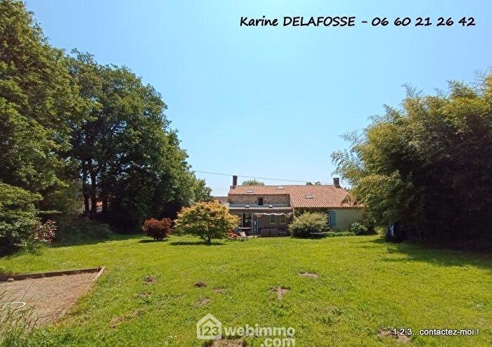 Maison à vendre - Les Clouzeaux - 6 pièces - 4 chambres