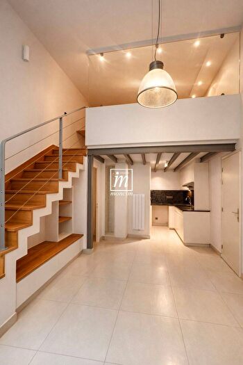 Mairie, Paris 8ème arrondissement : Appartement 2 pièces à louer