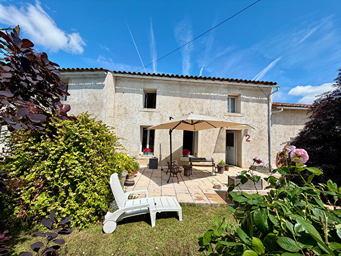 Maison 8 pièces à vendre - Saint-Mandé-sur-Brédoire