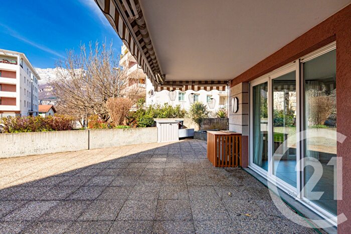 Appartement à vendre - Échirolles, Centre-ville - 5 pièces - 4 chambres