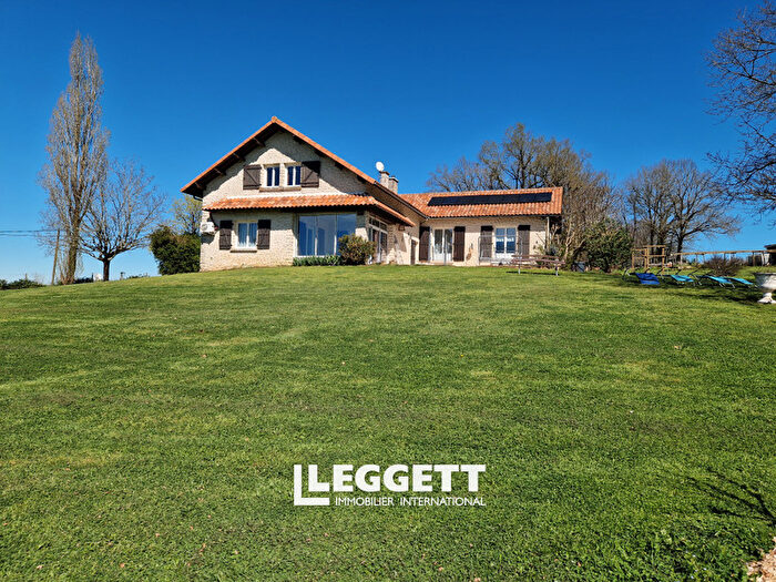 Maison à vendre - La Rochefoucauld - 6 pièces - 4 chambres