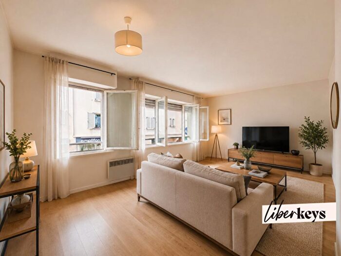 Les Clayes-sous-Bois, Centre-ville - Appartement 2 pièces à vendre