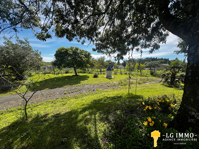 Maison à vendre - Mirambeau - 7 pièces - 4 chambres