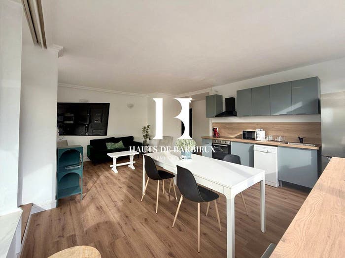 Appartement 5 pièces à Edouard Vaillant-Vauban-Barbieux, Roubaix, à louer