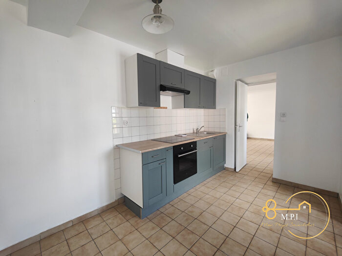 Appartement 4 pièces à louer - Saint-Martin-de-Connée