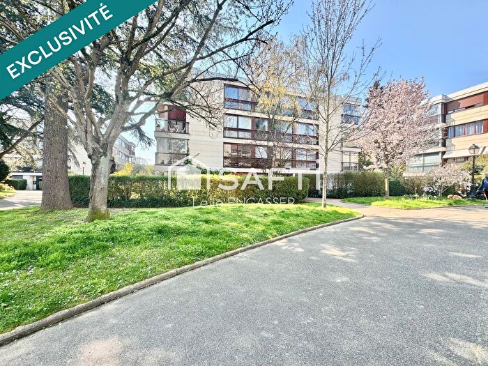 Appartement 3 pièces à Fontenay-le-Fleury, Plaine, à vendre