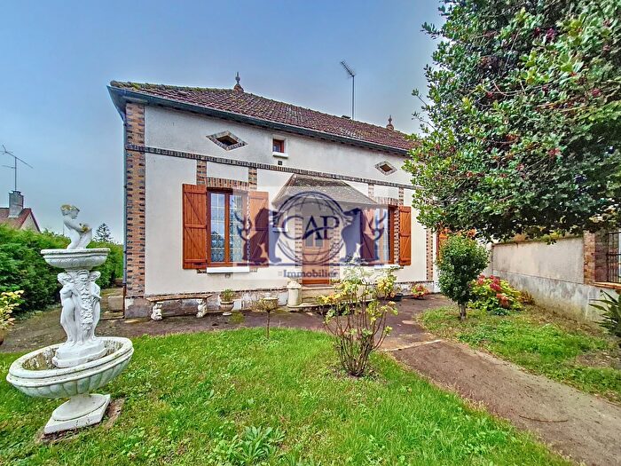 Maison à vendre - Montereau-Fault-Yonne - 5 pièces - 3 chambres