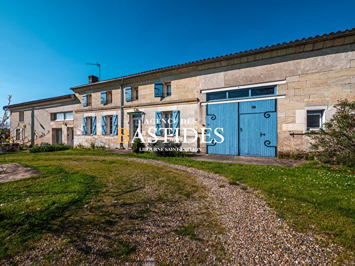 Maison à vendre - Coutras - 10 pièces - 4 chambres