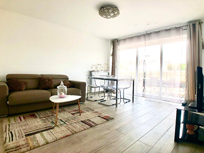 Appartement à vendre - Saint-Raphaël, Centre-ville - 2 pièces - 1 chambre