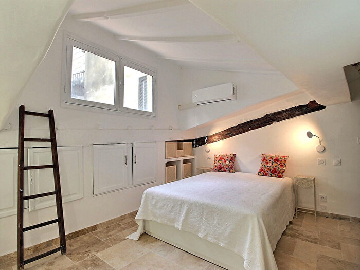 Appartement à vendre - Avignon, Palais des Papes, Zone Piétonne - 2 pièces - 1 chambre