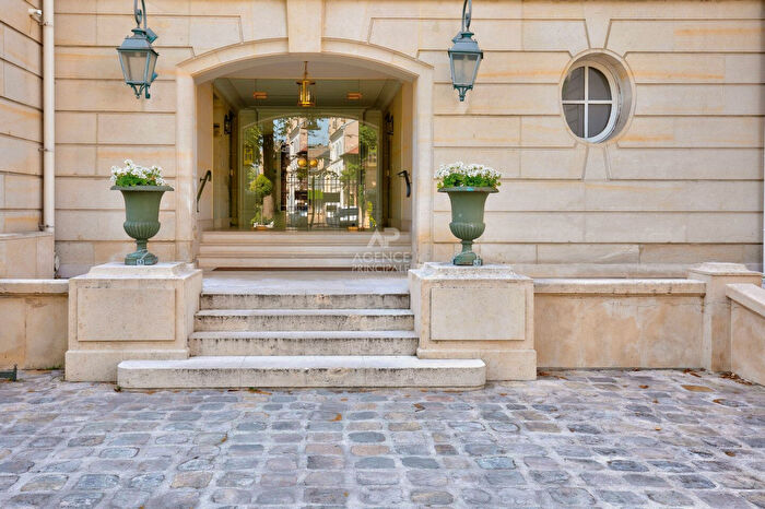 Appartement 4 pièces à vendre à Versailles, Notre Dame