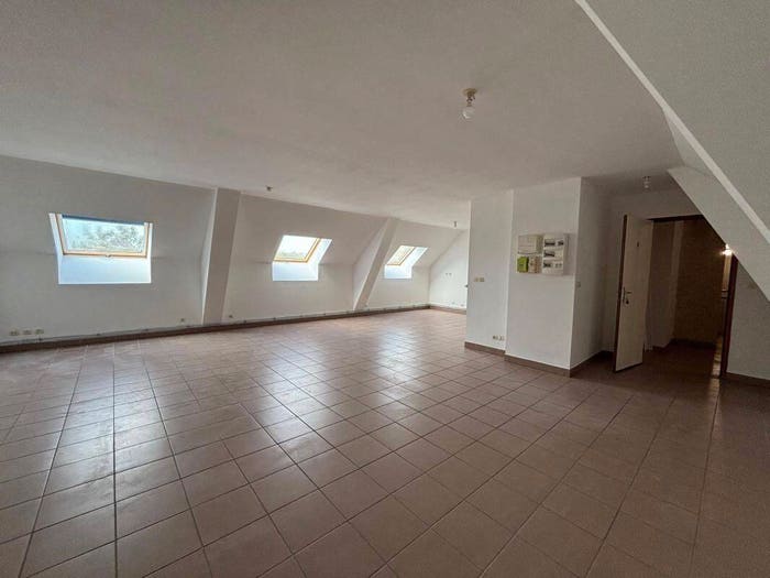 Danizy : Appartement 4 pièces à louer