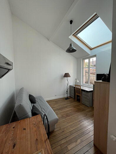 Appartement à louer - Orléans, La Croix Saint-Marceau, La Mouillère, Pré Pinson - 1 pièce