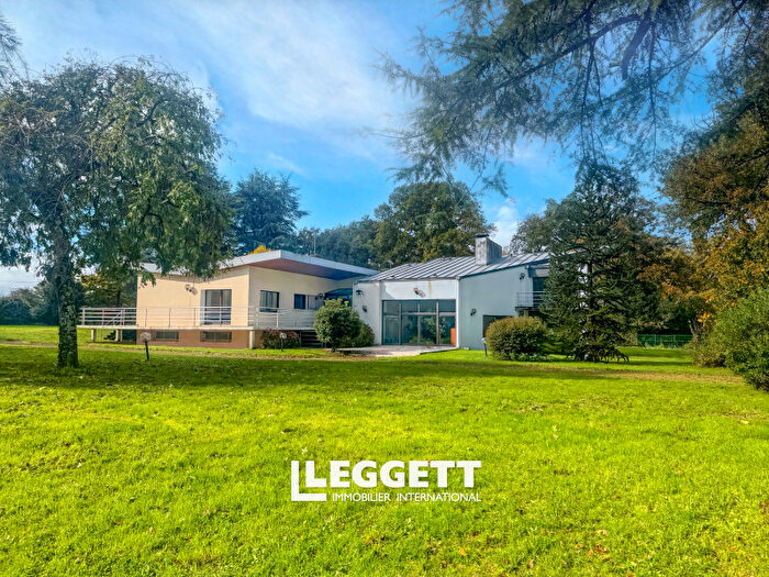 Maison à vendre - Beaulieu-sous-Parthenay - 9 pièces - 4 chambres