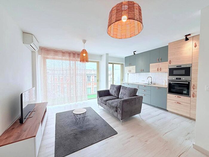 Appartement à louer - Parc Impérial, Le Piol, Nice - 2 pièces - 1 chambre