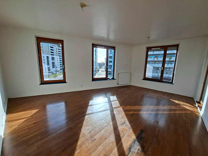 Appartement 4 pièces à Bordeaux, Gare Saint-Jean, à louer