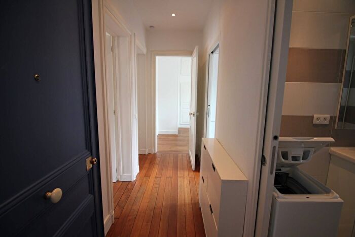 Appartement à louer - Saint Louis, Versailles - 3 pièces - 2 chambres