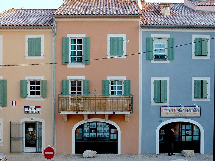 Appartement à louer - Sud, Le Thor - 3 pièces