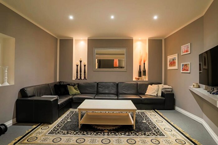 Maison à vendre - Orchies - 8 pièces - 4 chambres