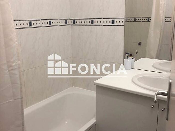 Appartement à louer - Avignon - 2 pièces - 1 chambre