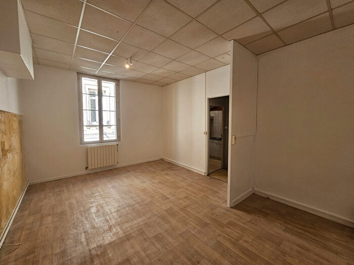 Appartement 2 pièces à Bordeaux, Capucins, Saint-Michel, à louer