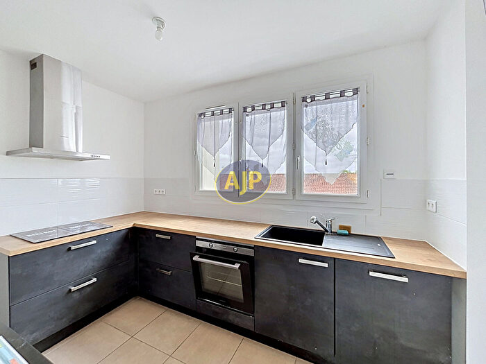Appartement 4 pièces à Tonnay-Charente, à louer