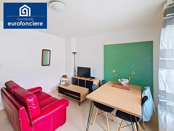 Appartement à vendre - Troyes, Gare - 4 pièces - 3 chambres