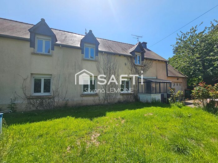 Maison 6 pièces à vendre à Ménéac