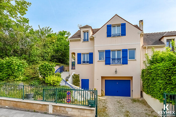 Champagne-sur-Oise : Maison 5 pièces à vendre