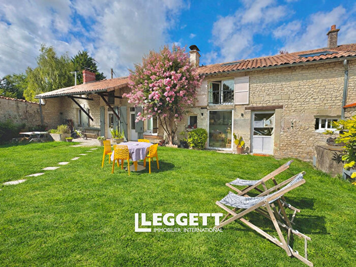 Maison à vendre - Prinçay - 6 pièces - 4 chambres