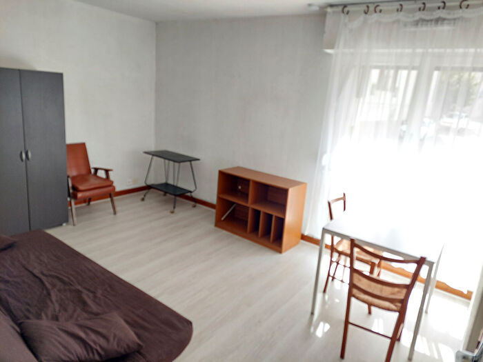 Appartement 1 pièce à Mâcon, Centre-ville, à louer