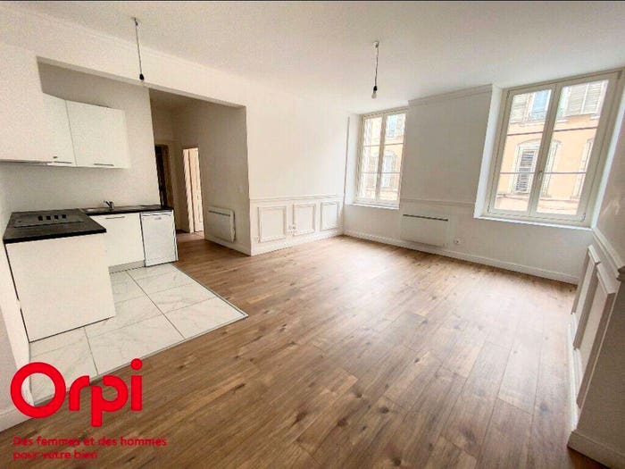 Centre Ville-Charles III, Nancy : Appartement 3 pièces à louer