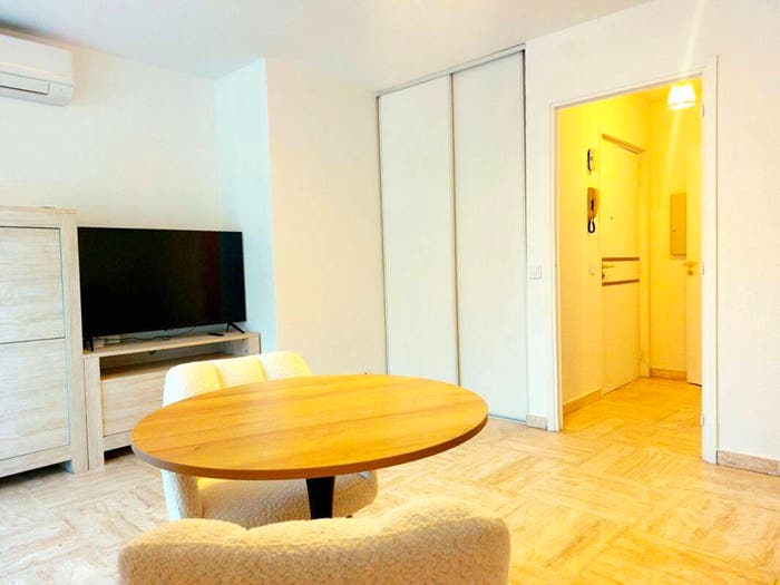Appartement 1 pièce à louer à Les Termes, Mandelieu-la-Napoule