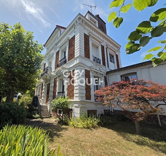 Rosny-sous-Bois, Le Pré Gentil : Maison 8 pièces à vendre