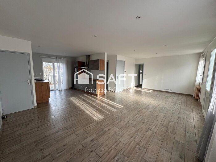 Maison à louer - Niort, Sainte-Pezenne - 4 pièces - 3 chambres