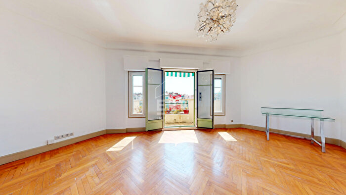 Appartement 4 pièces à vendre - Nice, Carré d'or