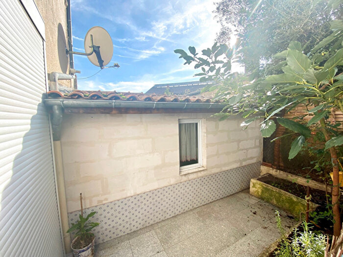 Appartement à louer - Bordeaux, Gare Saint-Jean - 3 pièces - 2 chambres