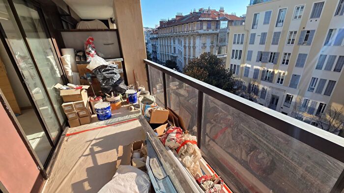 Appartement à vendre - Nice, Carré dor - 2 pièces - 2 chambres