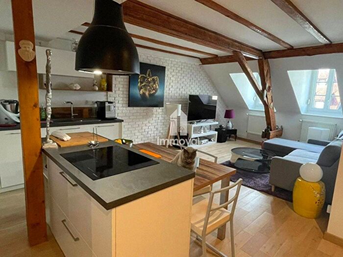 Poincare Est, Strasbourg : Appartement 3 pièces à louer