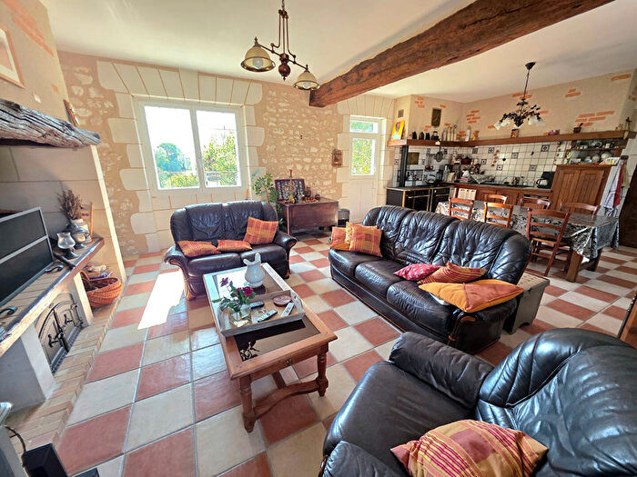 Maison à vendre - Pouzay - 7 pièces - 5 chambres