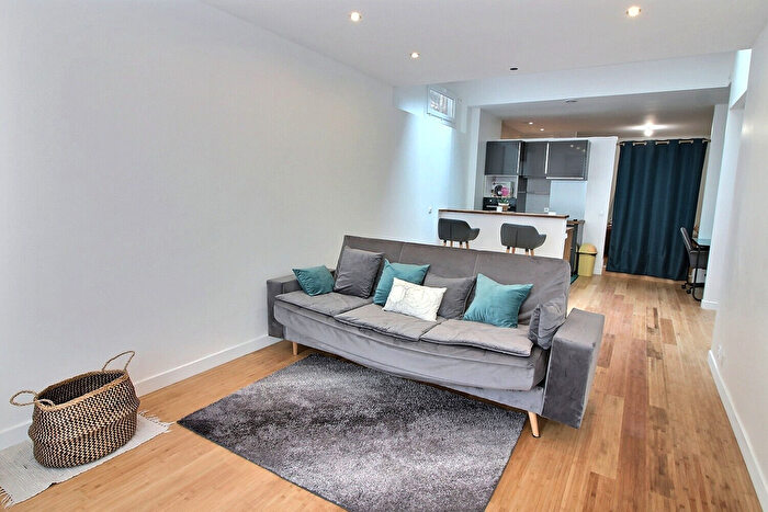 Appartement à louer - Puteaux, Vieux Puteaux - 2 pièces - 1 chambre