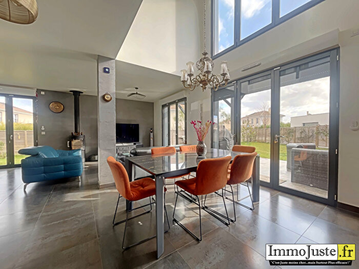 Maison à vendre - Villepreux - 6 pièces - 4 chambres