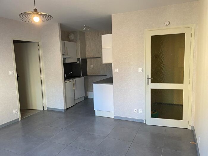 Appartement à louer - Rodez, Cité Lalande - 2 pièces - 1 chambre