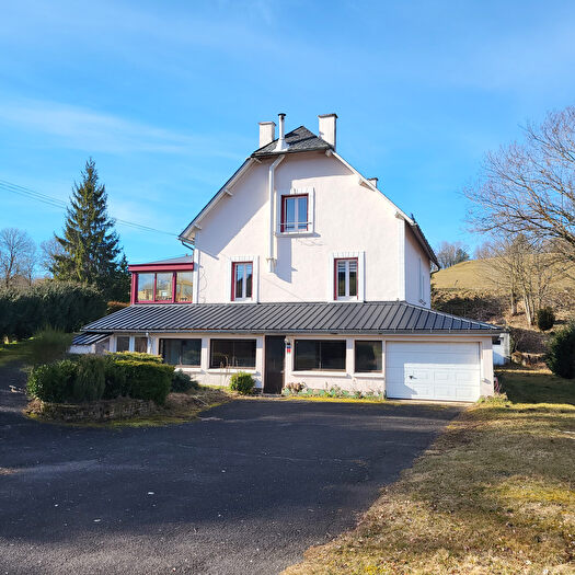 Maison à vendre - Ségur-les-Villas - 7 pièces - 4 chambres